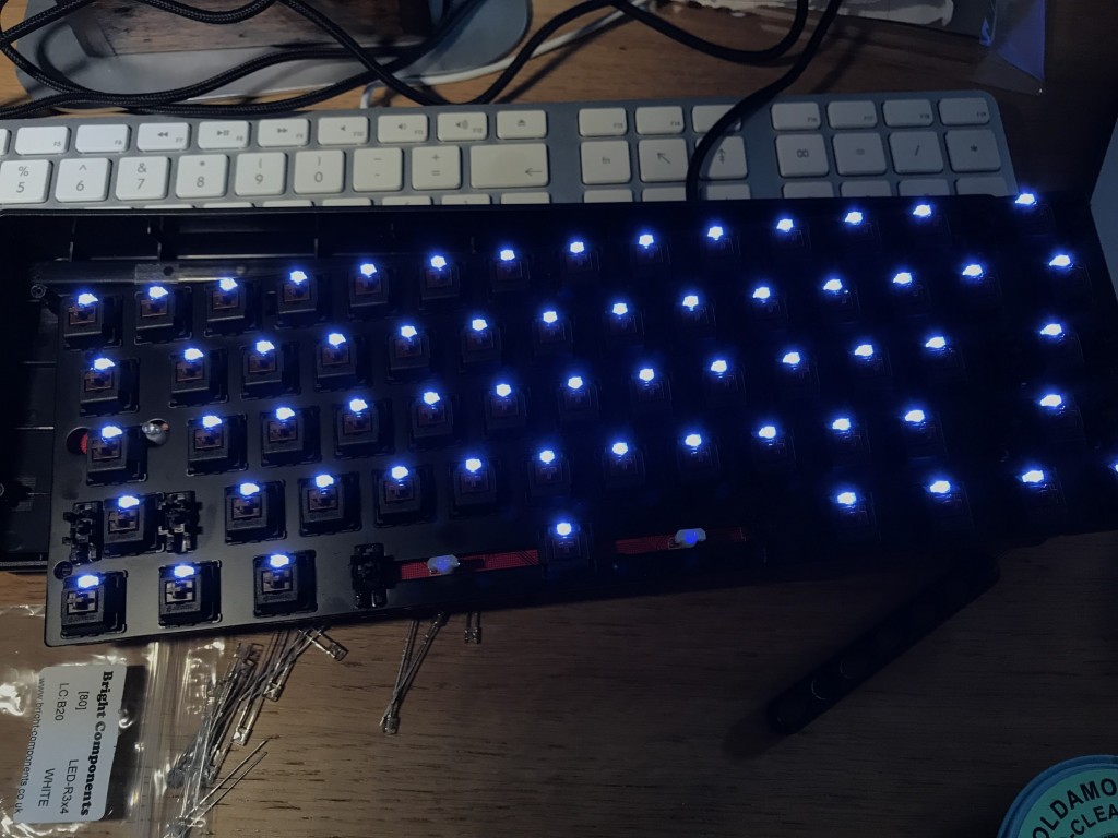 Poker II LED problem : r/MechanicalKeyboards